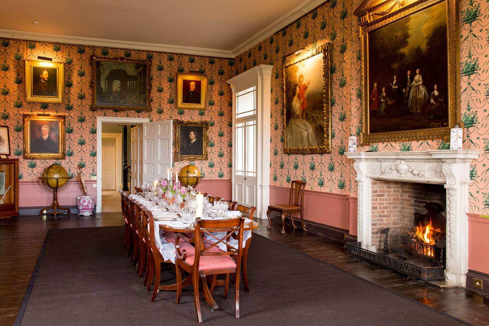 Emma Film Locations (2020 Movie) - The Curtsy