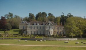 Emma Film Locations (2020 Movie) - The Curtsy