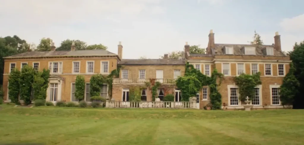 Outrageous Filming Locations (And the Real Mitford Sisters Houses ...